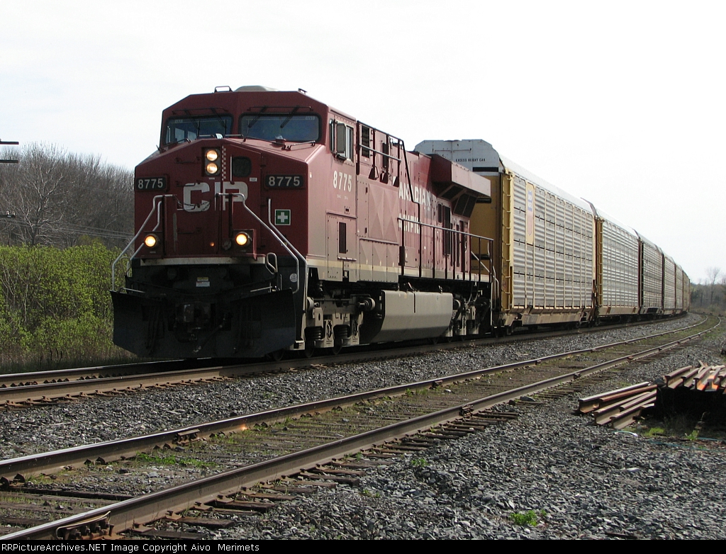 CP 8775 at Spicer
